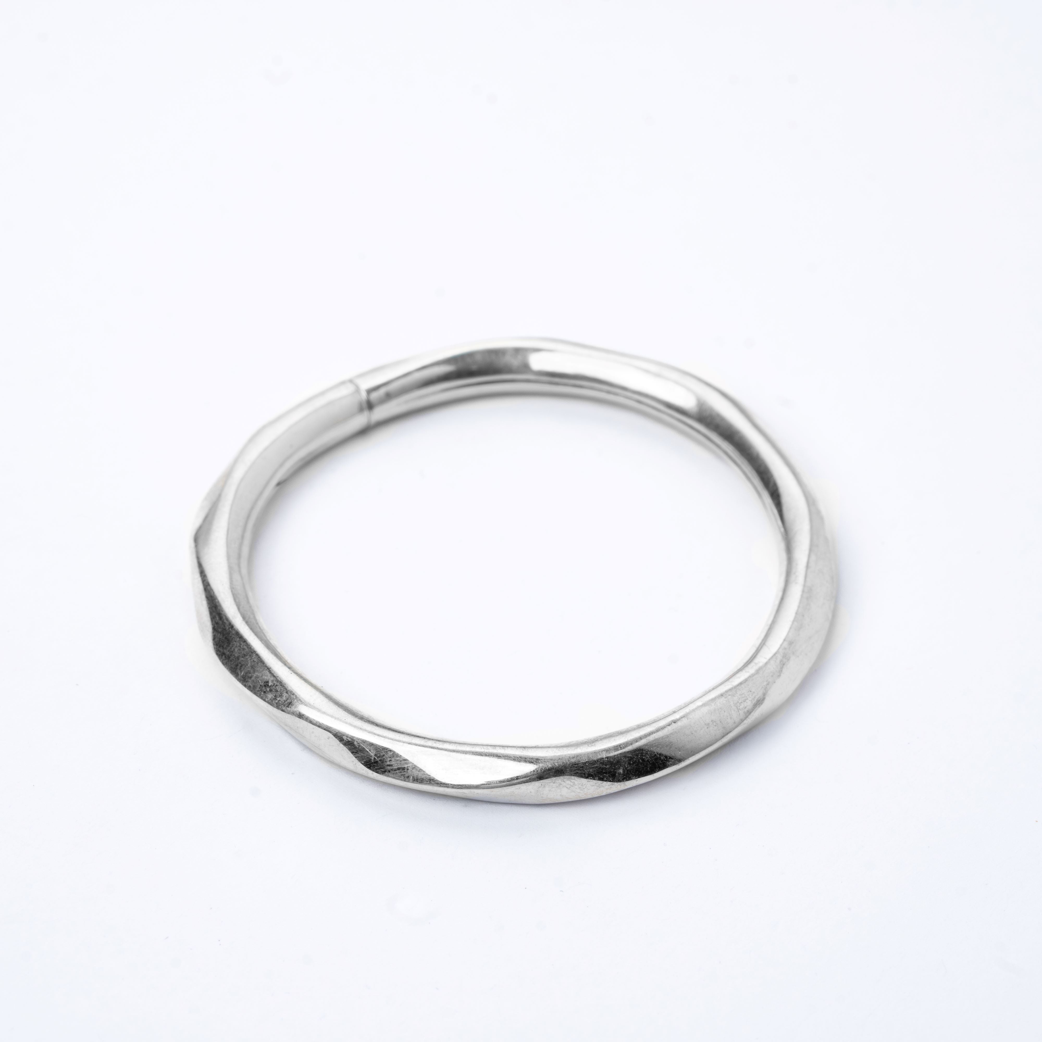 Aether Edge Kada – Sterluv