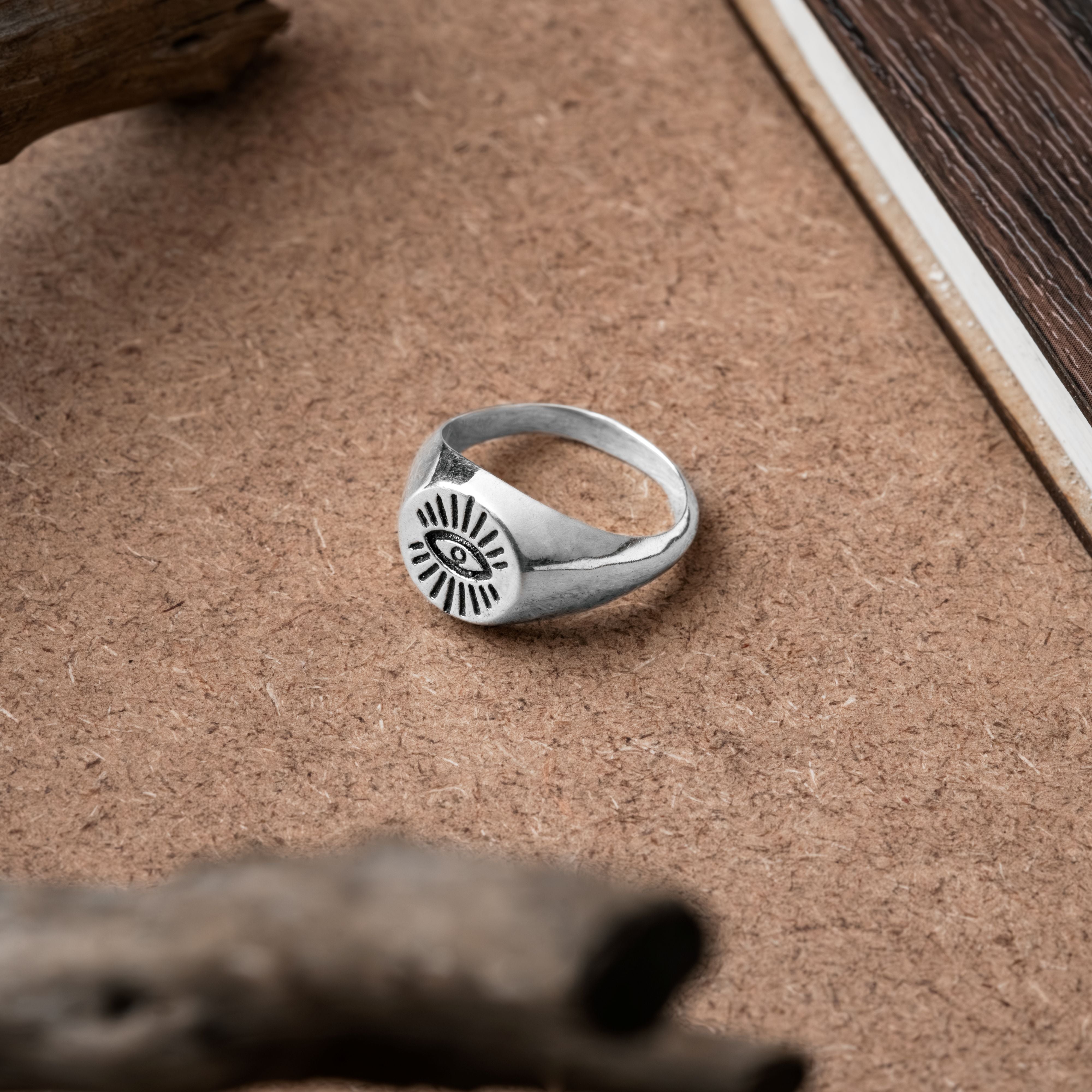 Aegis Eye Ring – Sterluv