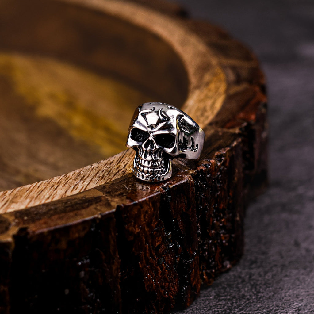 Wraith Skull Ring – Sterluv